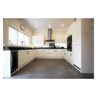 Approved Used Kitchen, Magnet Shaker With Utility - Traditional ...