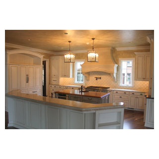 ARC. LASER Kitchen - Traditional - Kitchen - Charlotte - by TILE ...