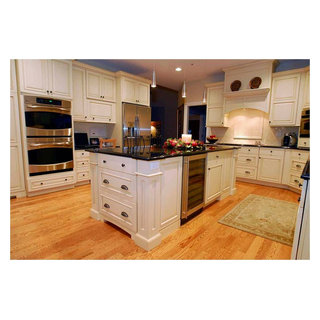 arched window - Traditional - Kitchen - Milwaukee - by Joyce A. Zuelke ...