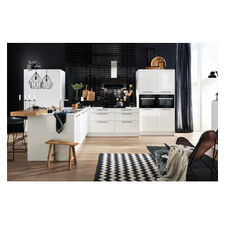 AV5040 - High gloss shaker style - Transitional - Kitchen - Calgary ...