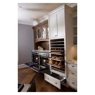 Awe Inspiring Kitchens - Traditional - Kitchen - Cincinnati - by RVP ...