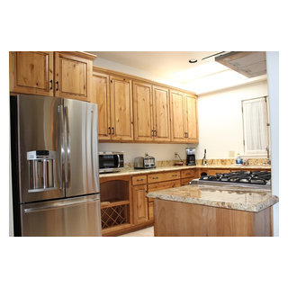 AZ Inn - Rustic - Kitchen - Phoenix - by Kitchen Concepts | Houzz