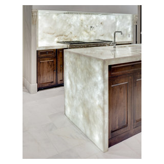Backlit Miterfolded Quartzite project - Modern - Kitchen - New Orleans ...