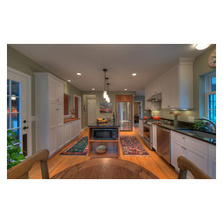 Baldwin - Kitchen - Traditional - Kitchen - Detroit - by Custom Design ...