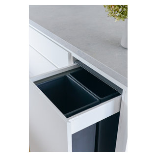 Integrated Pull-out Bin - Modern - Kitchen - Sydney - by Improva | Houzz