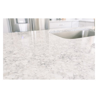 Batavia Kitchen Remodel - Kitchen - Cincinnati - by Siegel Design ...