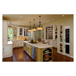 Beautiful Traditional Kitchen in Vienna - French Country - Kitchen - DC ...