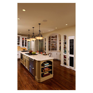 Beautiful Traditional Kitchen in Vienna - Traditional - Kitchen - DC ...