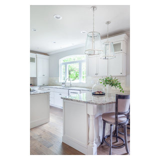 Beautiful White Kitchen - Kitchen - Chicago - by Suran Built | Houzz