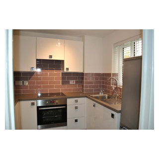 Bedsit Revamp - Contemporary - Kitchen - Hertfordshire - by Sai ...