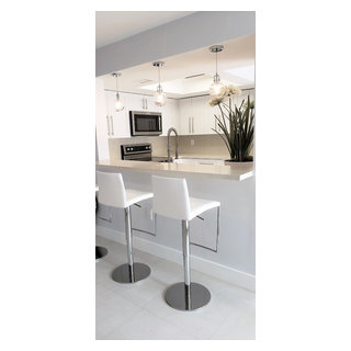 Bend South Project - Modern - Kitchen - Miami - by Solo Design | Houzz