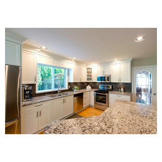 Bianco Antico Granite with Neolith Backsplash - Kitchen - Vancouver ...