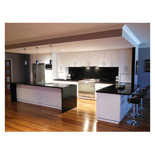 Black and White Kitchen - Contemporary - Kitchen - Perth - by ...