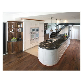 Black Cosmic granite kitchen worktop - Traditional - Kitchen ...