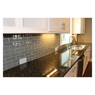 Bliss Elements 2x6 Glass Tile - Contemporary - Kitchen - Detroit - by ...