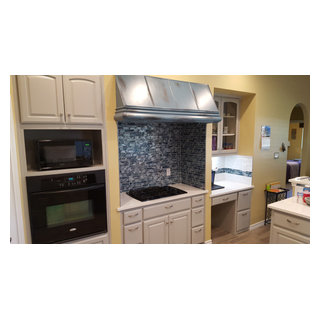 Blue Ocean Light Timberwood Park Kitchen - Beach Style - Kitchen ...