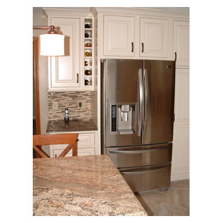 Boardman Kitchen - Traditional - Kitchen - Cleveland - by The Kitchen ...