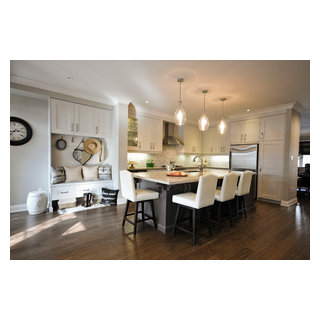 Boardwalk Beaches, Toronto - Kitchen - Transitional - Kitchen - Toronto ...