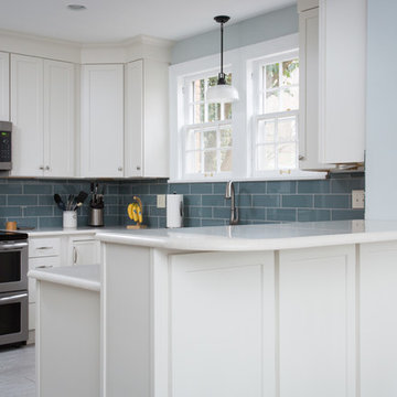 Peninsula With Eating Bar Overhang - Photos & Ideas | Houzz