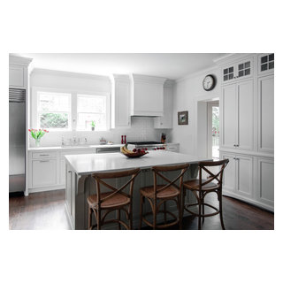 Bright & Beautiful Kitchen in Belle Meade - Traditional - Kitchen ...