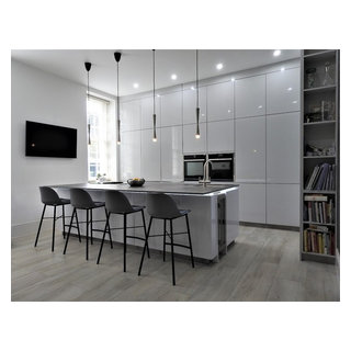 Bright and Modern Kitchen with fantastic clean lines - Modern - Kitchen ...