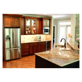 Bright Traditional Kitchen - Traditional - Kitchen - Atlanta - by ...