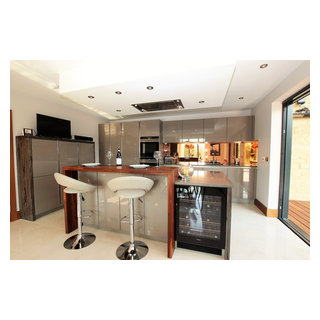 Bronze mirror splashback - Contemporary - Kitchen - London - by LWK ...