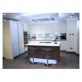 Bushey Open Plan Living Space - Modern - Kitchen - Hertfordshire - by ...