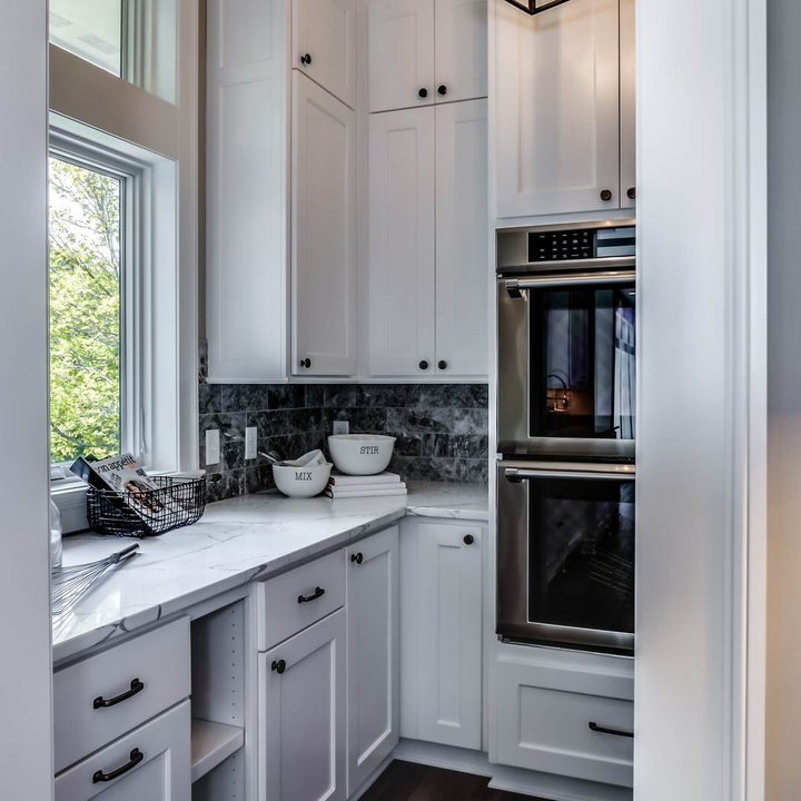 Small Butler Pantry - Photos & Ideas | Houzz