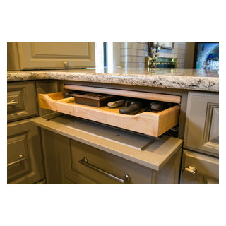 Cabinet Details - Traditional - Kitchen - Seattle - by ctm Remodel ...