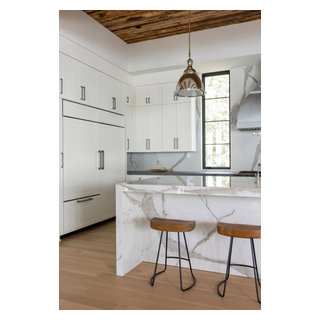 Cadenza - Modern - Kitchen - Charlotte - by Jim Schmid Photography | Houzz