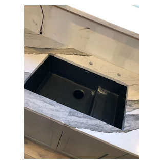 Cambria Skara Brae Kitchen - Kitchen - New York - by Mastora Stone | Houzz