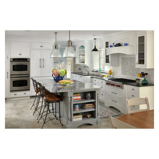 Cape Cod Classic Kitchen - Beach Style - Kitchen - Boston - by Cape ...