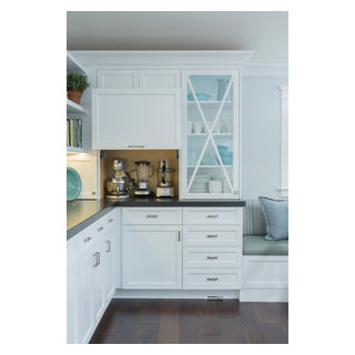 Cape Cod - Traditional - Kitchen - Los Angeles - by Gilmore Design ...