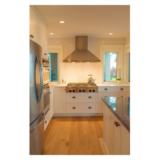 Cape-Cod Inspired Retreat - Traditional - Kitchen - Vancouver - by ...