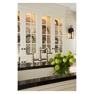 Cape Cod Kitchen - Traditional - Kitchen - Minneapolis - by ROSEMARY ...