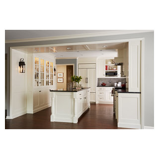 Cape Cod Kitchen - Traditional - Kitchen - Minneapolis - by ROSEMARY ...
