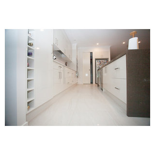 Castile - Modern - Kitchen - Brisbane - by Building Buddy | Houzz