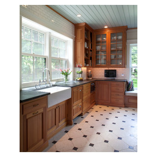 Castle Rock - Farmhouse - Kitchen - Portland Maine - by MAGUIRE ...
