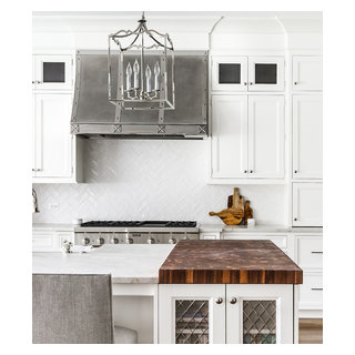 Casual Elegance - Transitional - Kitchen - Chicago - by Amy Storm ...