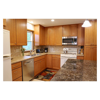 Cathy's Kitchen - Kitchen - Minneapolis - by Kitchens Made Simple | Houzz