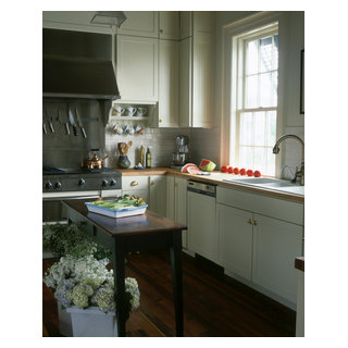 Chadsworth Cottage Kitchen - Traditional - Kitchen - Wilmington - by ...