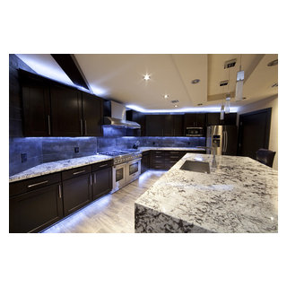 Chadwick Homes Lake House - Contemporary - Kitchen - Houston - by Sun ...