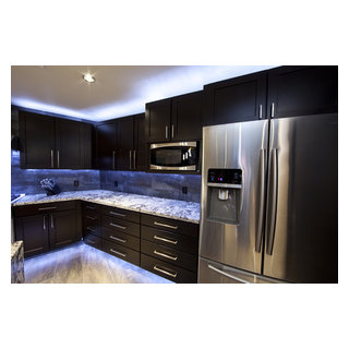 Chadwick Homes Lake House - Contemporary - Kitchen - Houston - by Sun ...