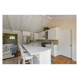 Charleston | Cottage Style | Kitchen Design - Beach Style - Kitchen ...