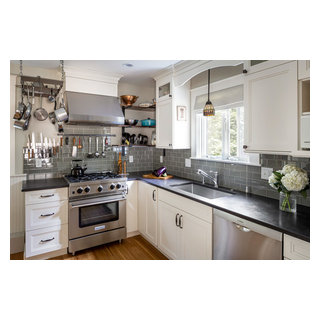 Chef's Kitchen - Traditional - Kitchen - Boston - by WatchCity Kitchens ...