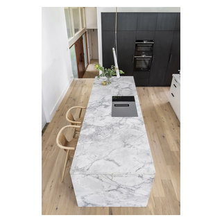 Cherrybrook Kitchen - Modern - Kitchen - Sydney - by Dan Kitchens ...