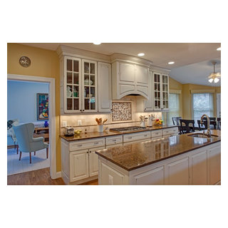 Chevy Chase Kitchen - Traditional - Kitchen - DC Metro - by Case ...