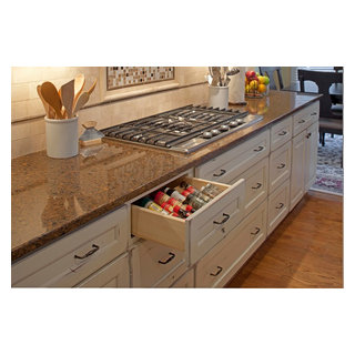 Chevy Chase Kitchen - Traditional - Kitchen - DC Metro - by Case ...