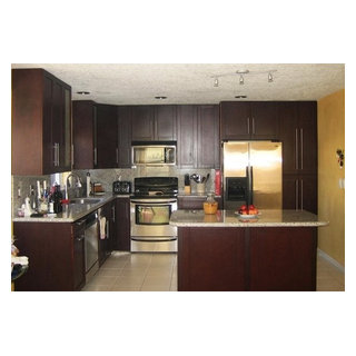 Chocolate Cabinets - Traditional - Kitchen - Miami - by Mei Kitchens ...